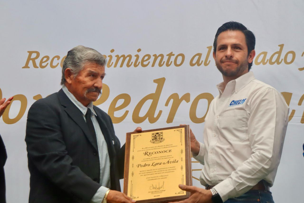 Don Pedro Lara, el empleado con mayor antigüedad en la Administración ...