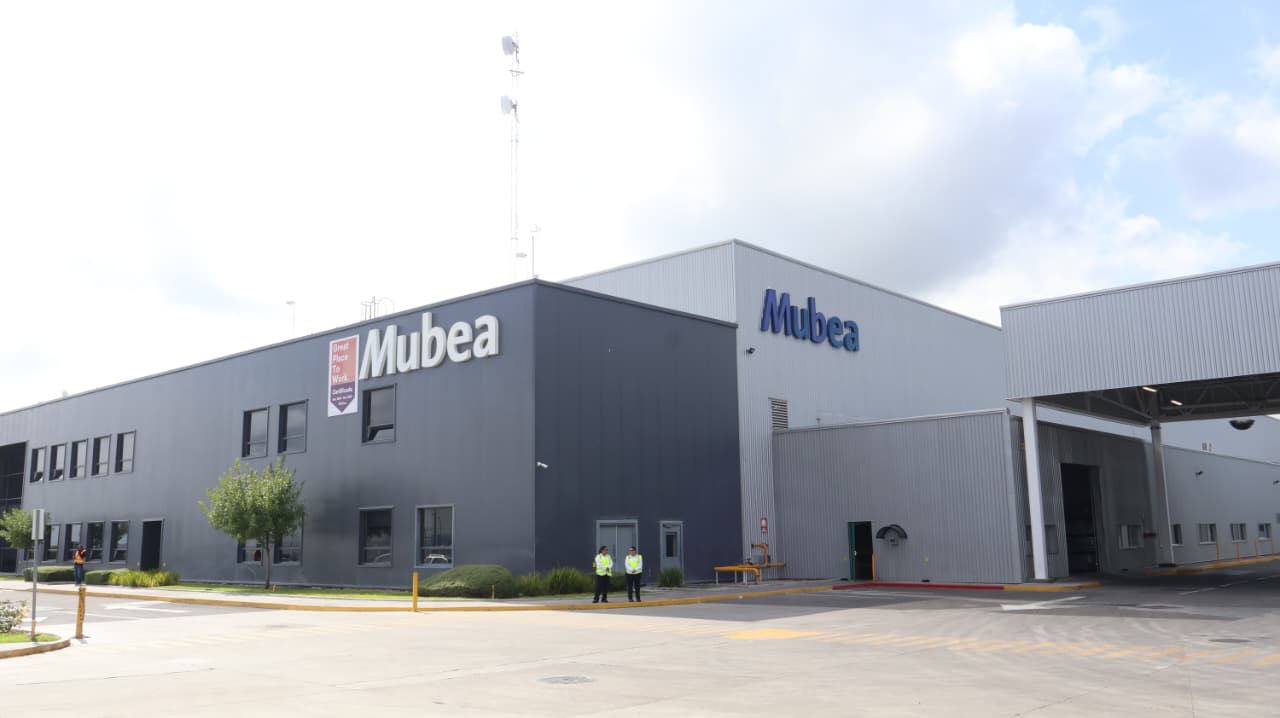 Guanajuato inaugura dos nuevas plantas automotrices de Mubea y Hella ...